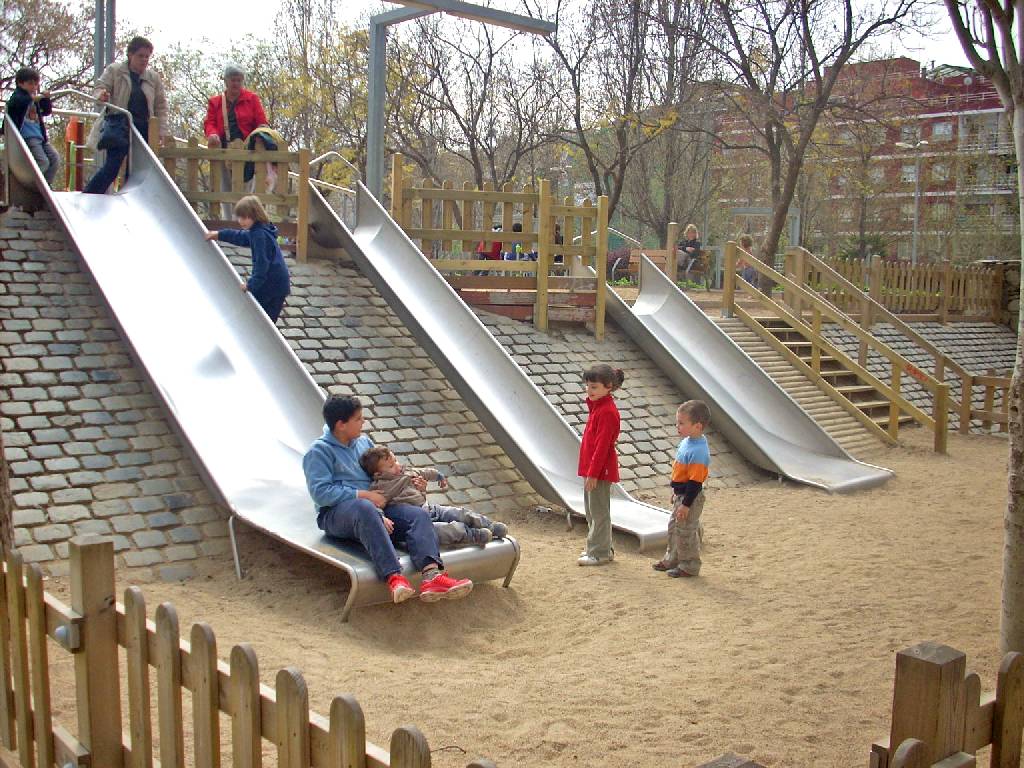 Toboganes - Parques Infantiles Inclusivos